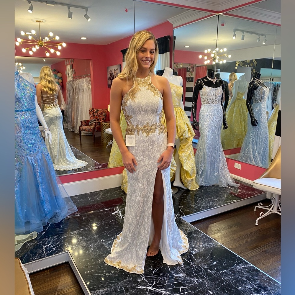 Stunning Prom Dress - Gem